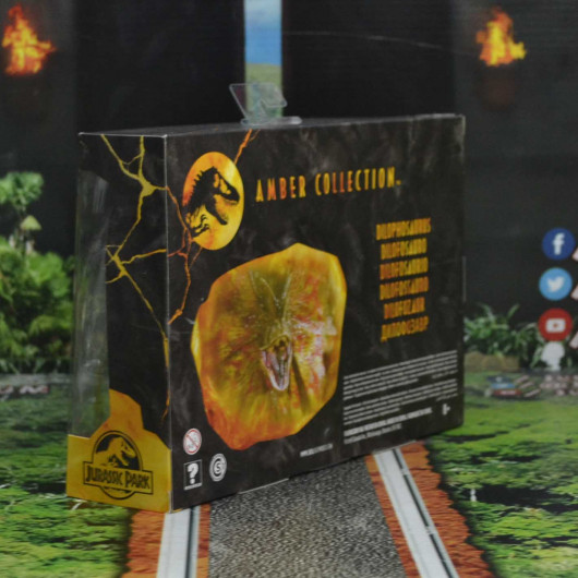 Jurassic World Amber Collection Dilophosaurus Mattel | Jurassic Fan Quest